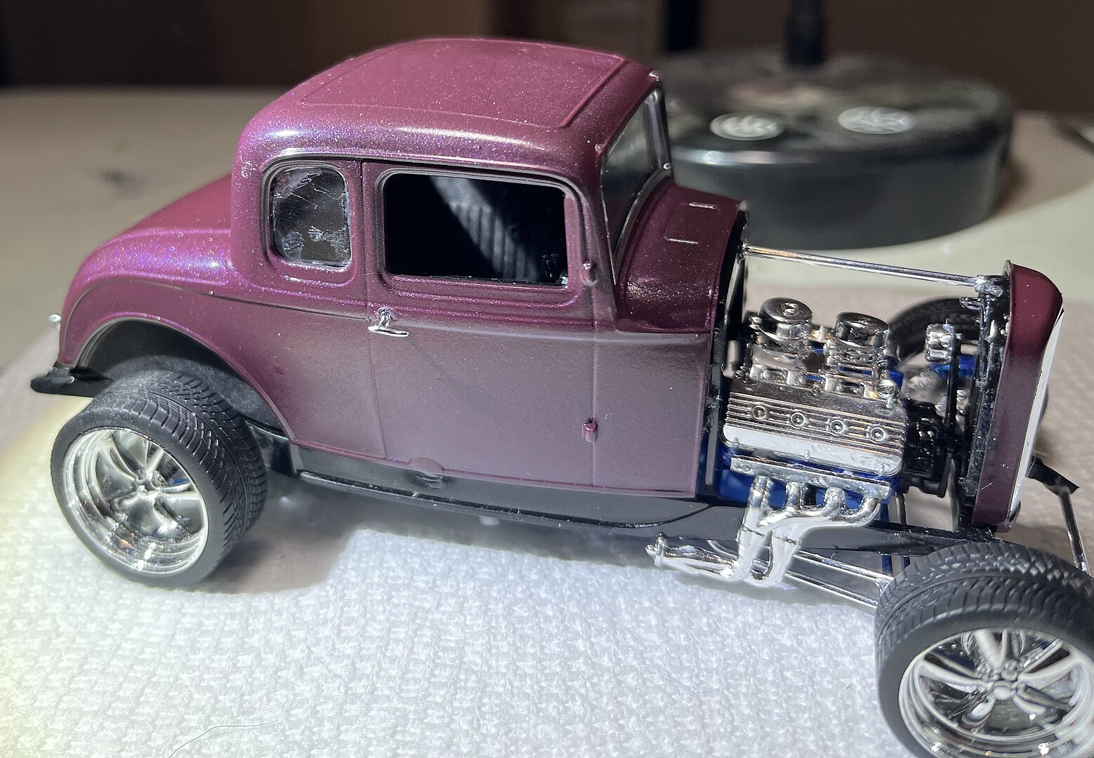 1932 Ford 5 Window Coupe -- Plastic Model Car Kit -- 1/25 Scale ...