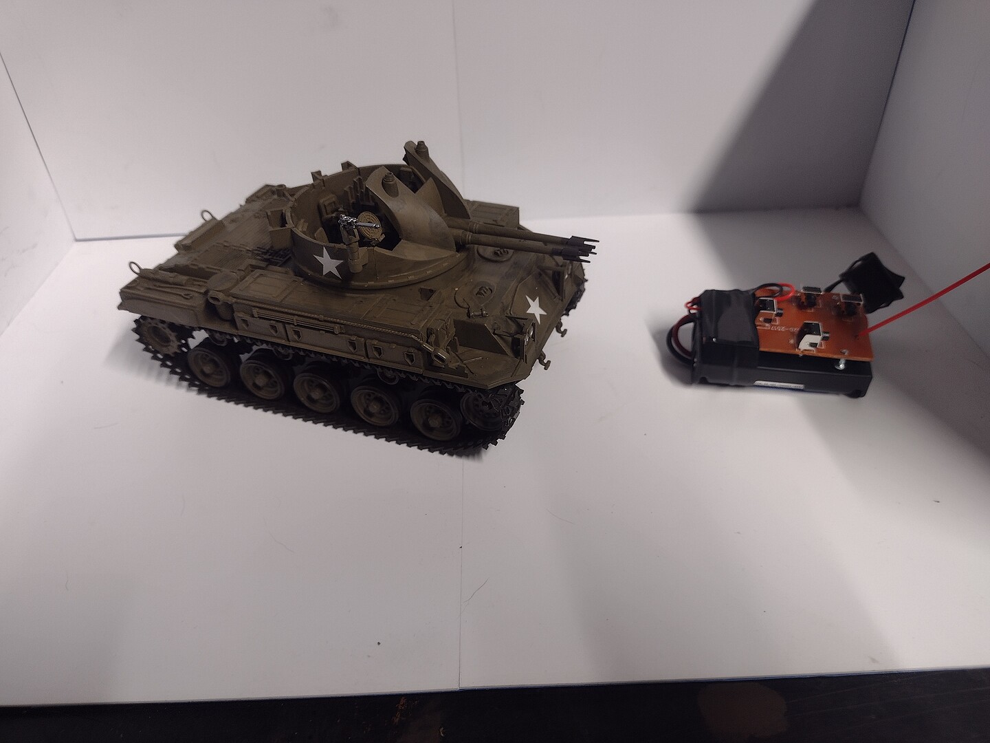 US Gun M42 Duster -- Plastic Model Tank Kit -- 1/35 Scale -- #35161 ...