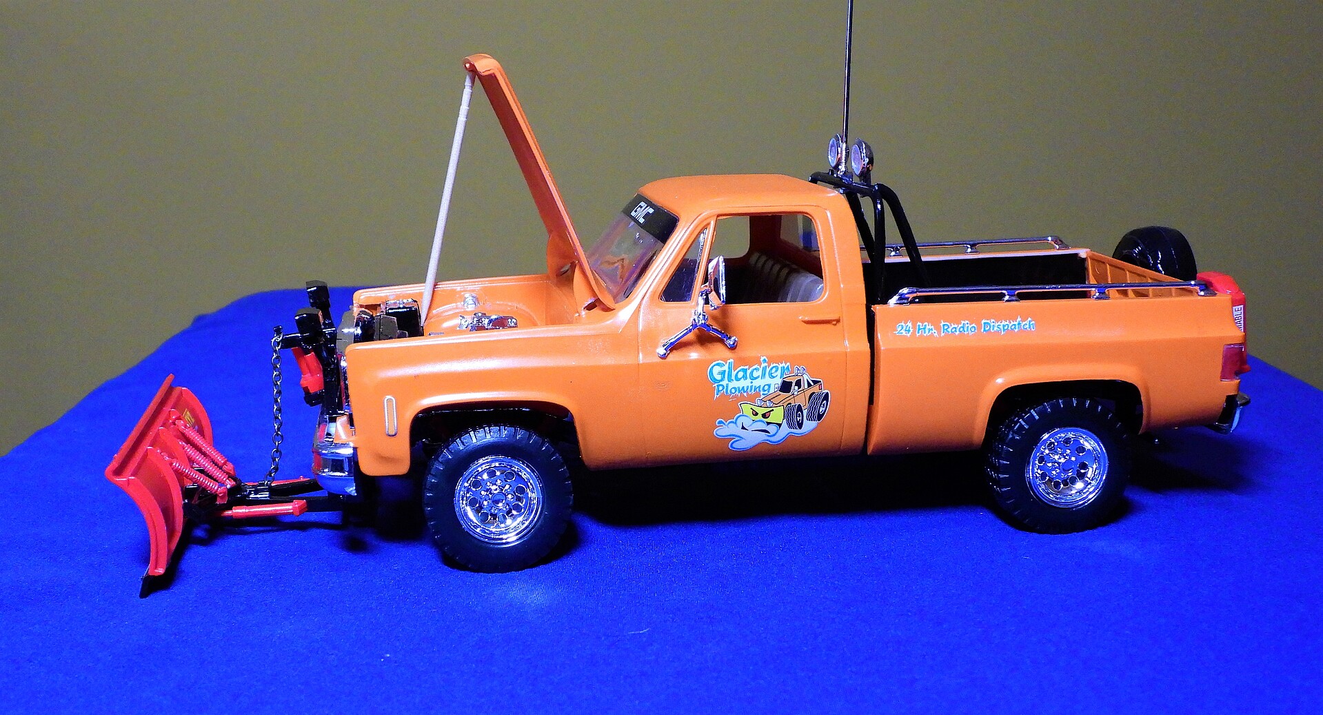 Gallery Pictures Revell-Monogram GMC Pickup with Snow Plow Plastic ...