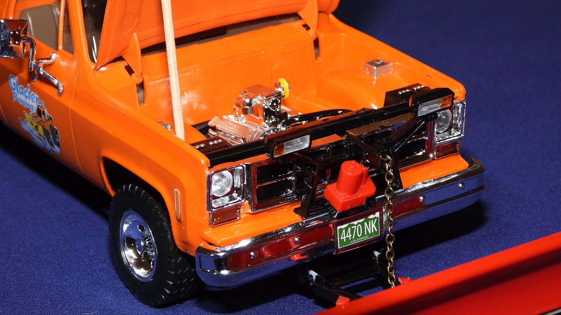 GMC Pickup with Snow Plow -- Plastic Model Truck Kit -- 1/24 Scale ...