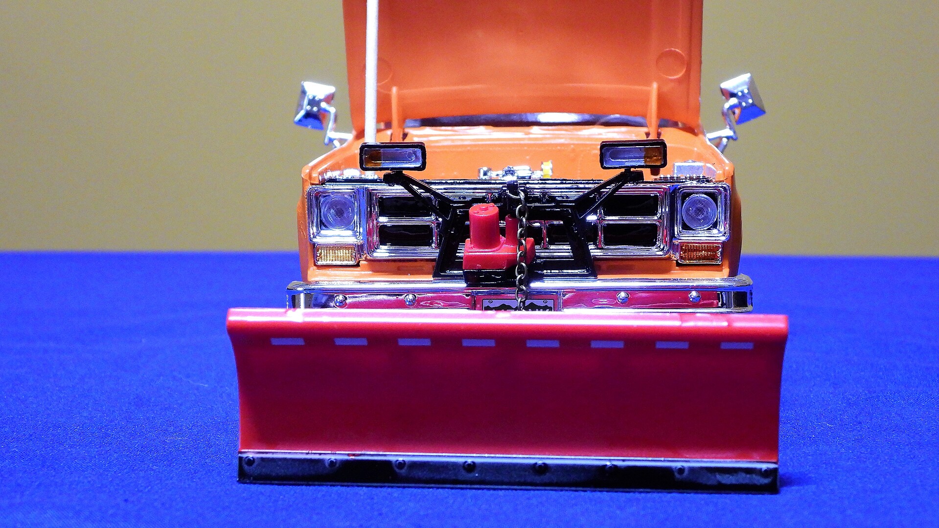 GMC Pickup with Snow Plow -- Plastic Model Truck Kit -- 1/24 Scale ...