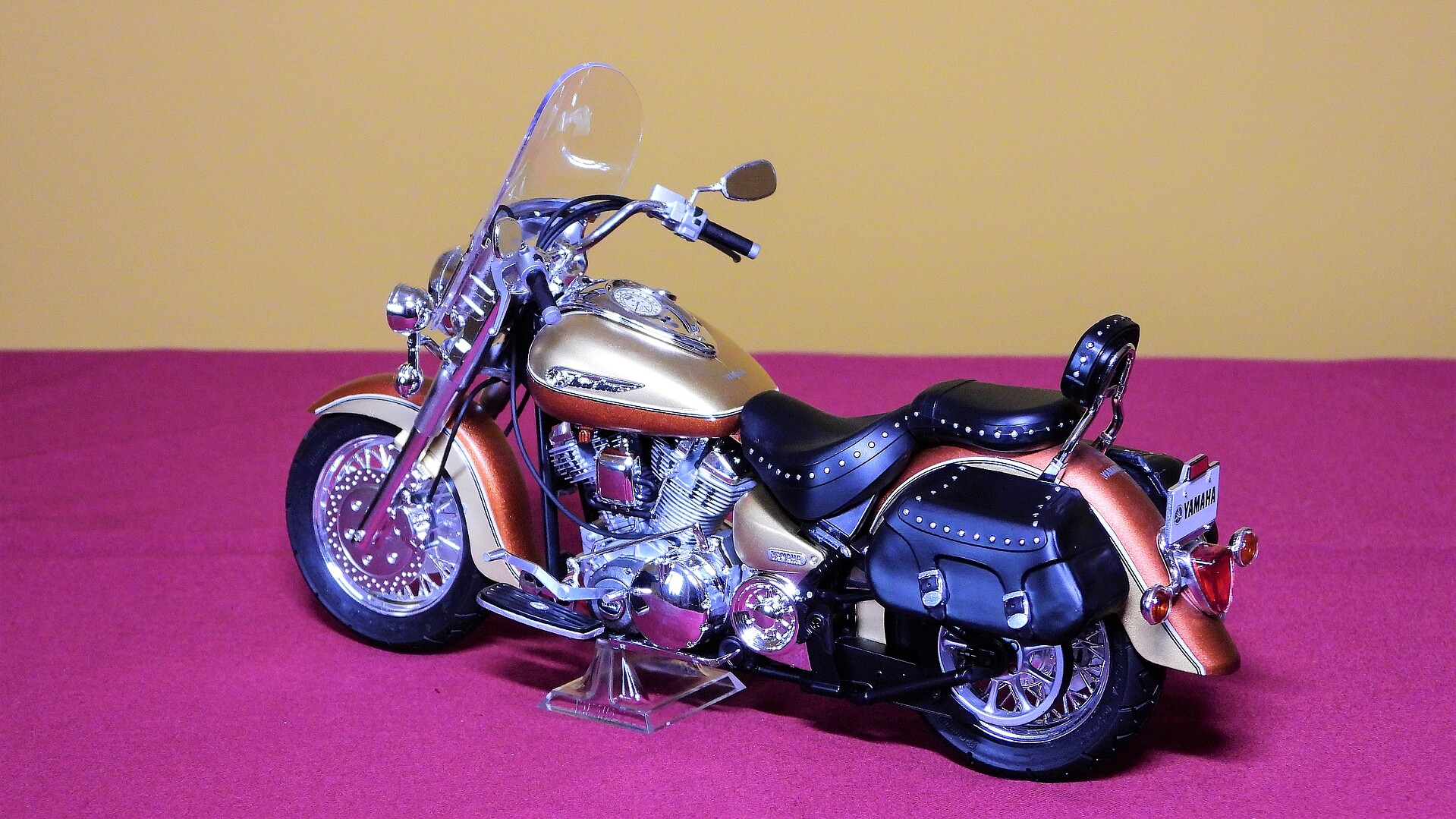 Yamaha XV1600 Road Star Custom -- Plastic Model Motorcycle Kit -- 1/12 ...