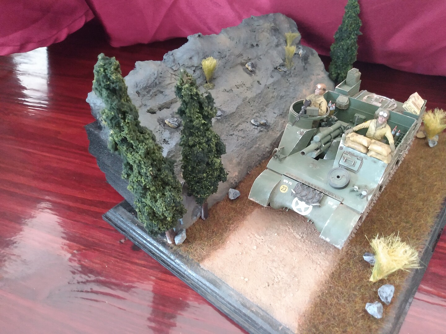 M7 Priest Self-Propelled Howitzer Tank -- Plastic Model Military Tank Kit -- 1/35 Scale ...