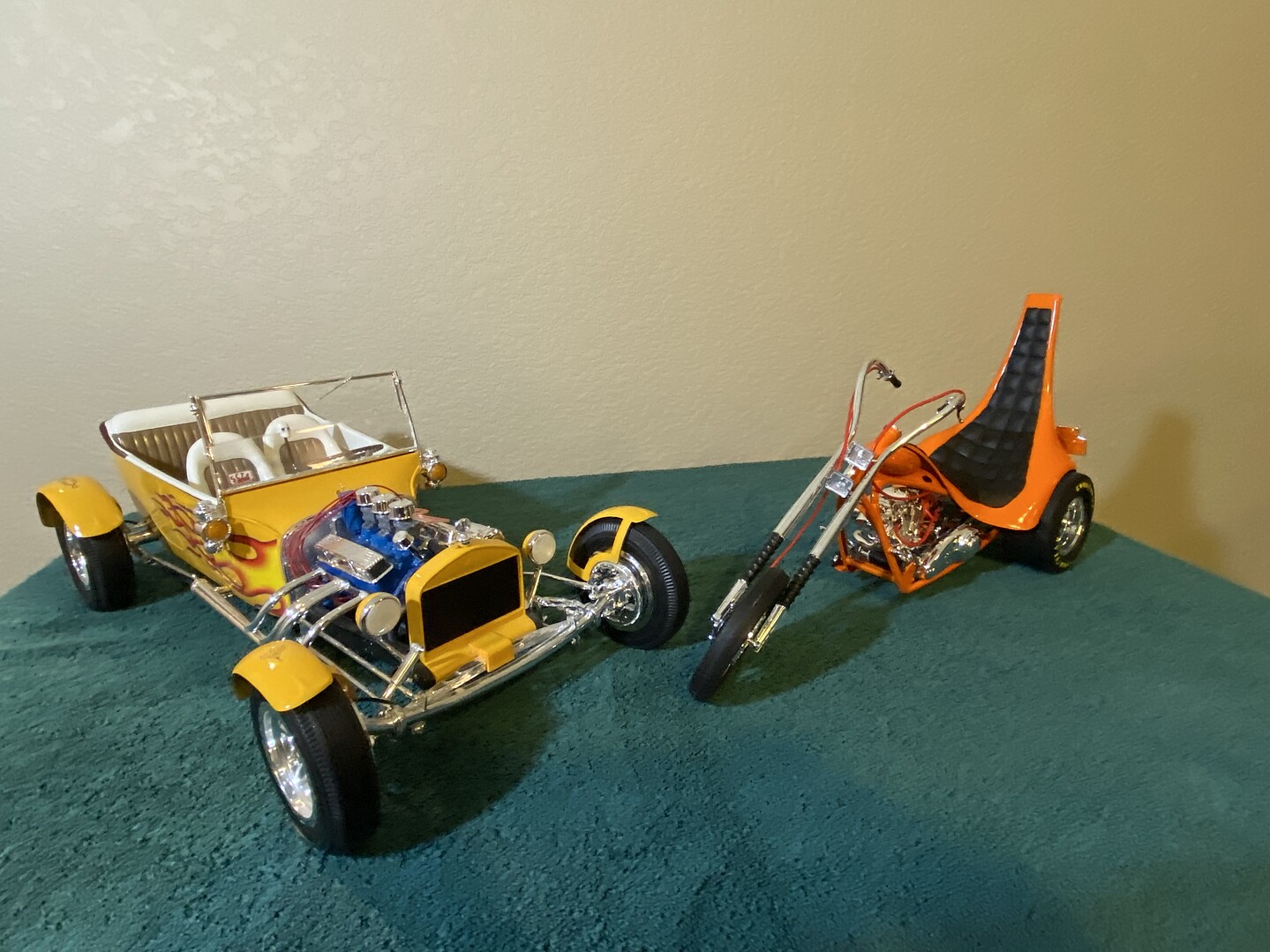 1/8 Evil Iron Trike pictures by chuckmccoppin