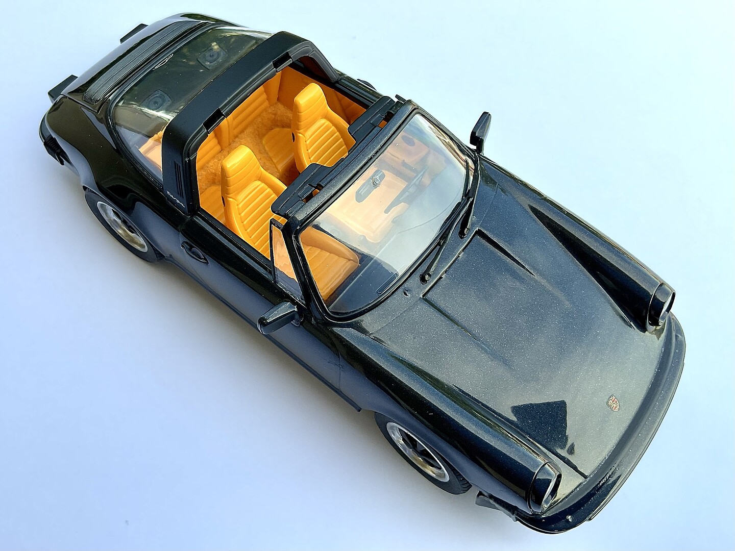 Porsche 911 Carrera 3.2 Targa -- Plastic Model Car Vehicle Kit -- 1/24 ...