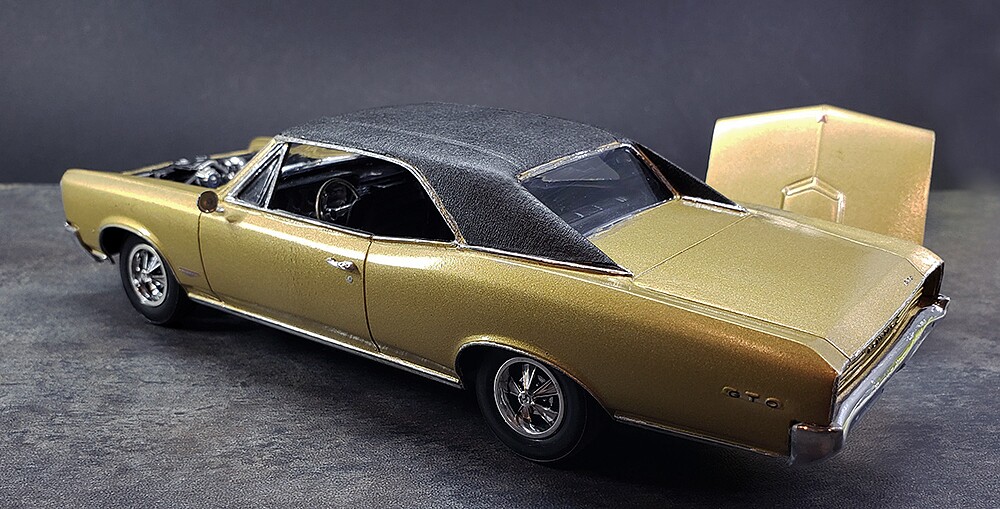1966 Pontiac GTO -- Plastic Model Car Kit -- 1/25 Scale -- #854479 ...