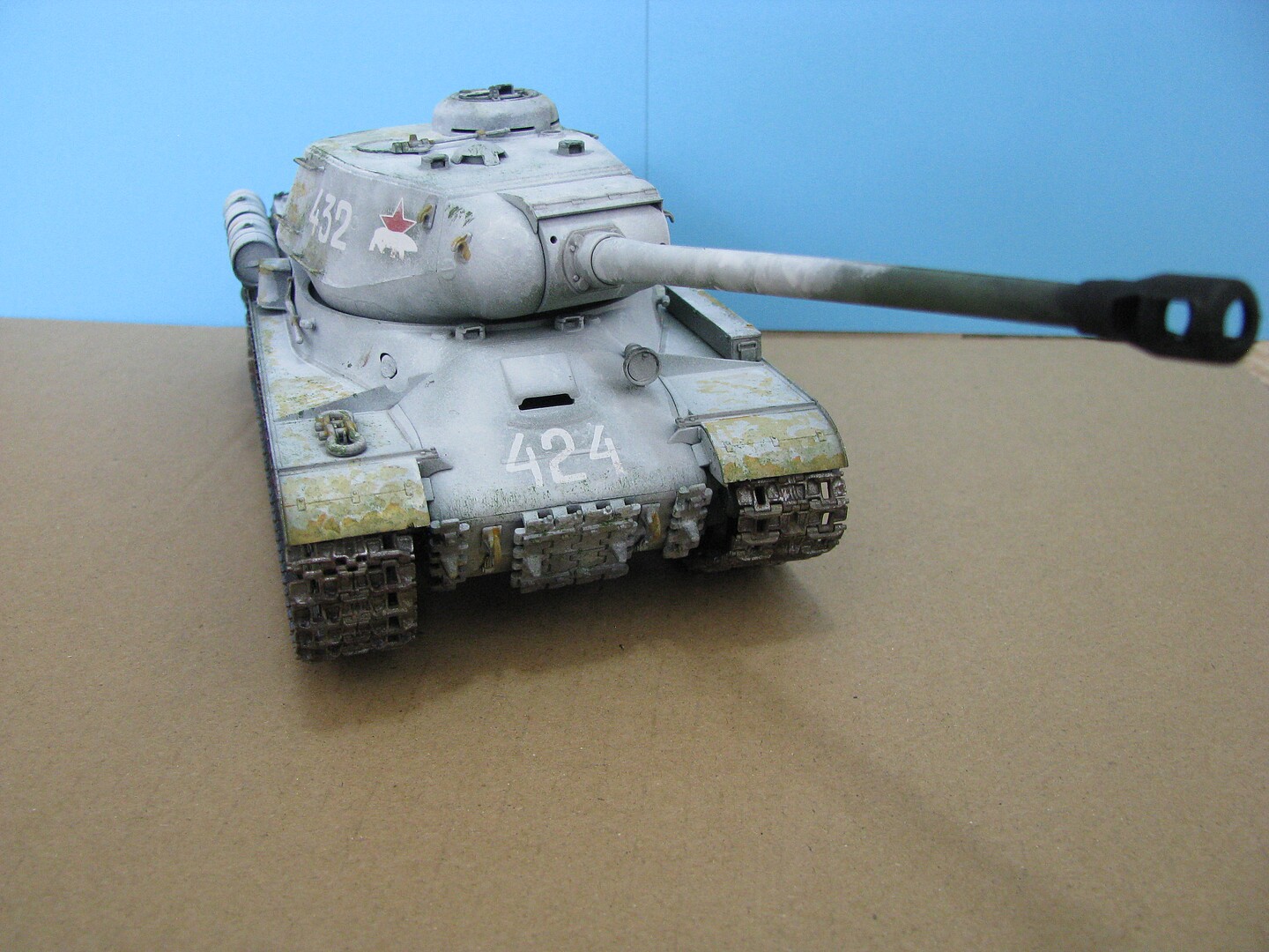 Russian Heavy Tank JS-2 1944 -- Plastic Model Military Vehicle Kit -- 1 ...