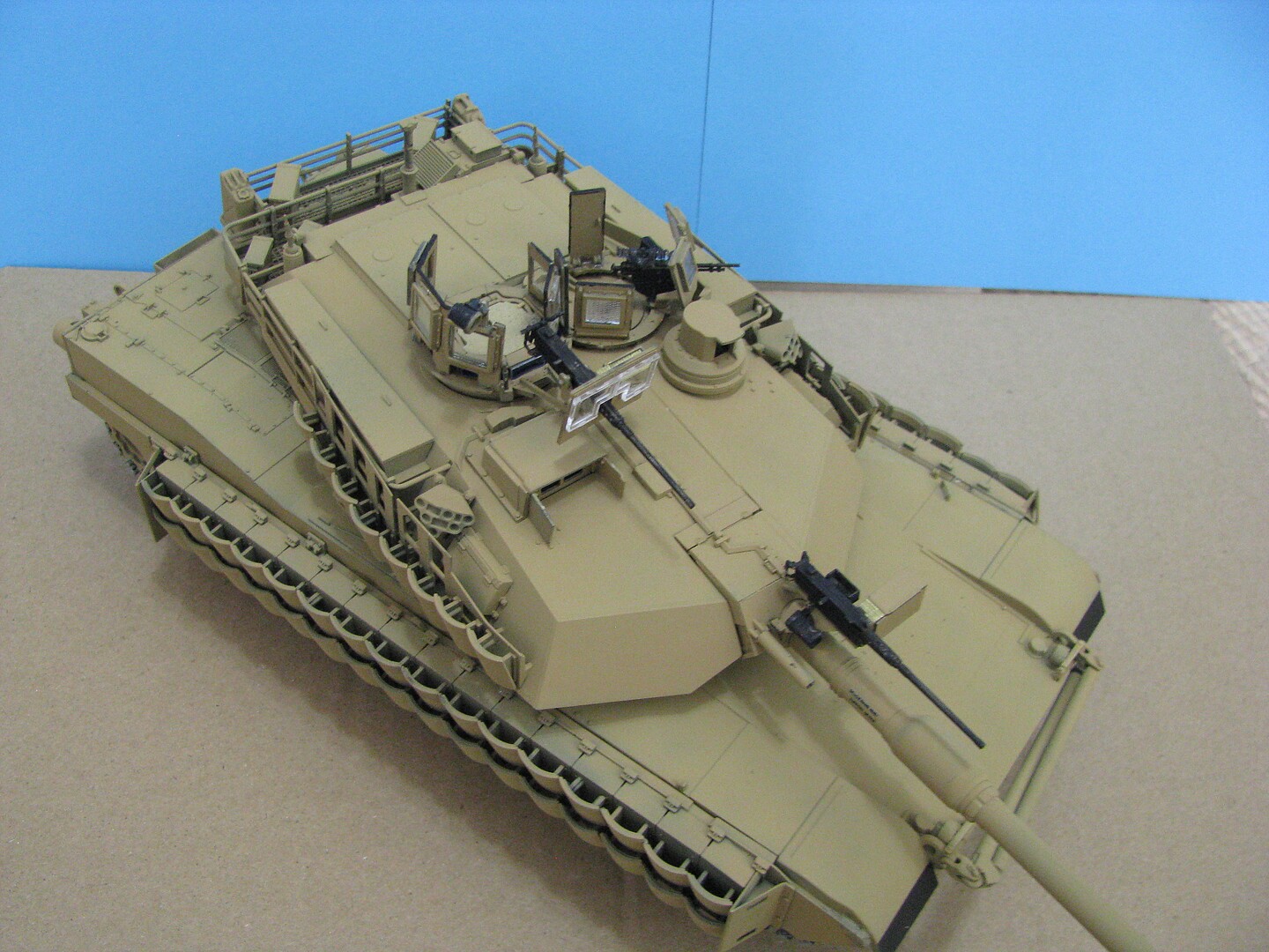 US M1A2 SEP Abrams Tusk II Tank -- Plastic Model Military Vehicle Kit ...