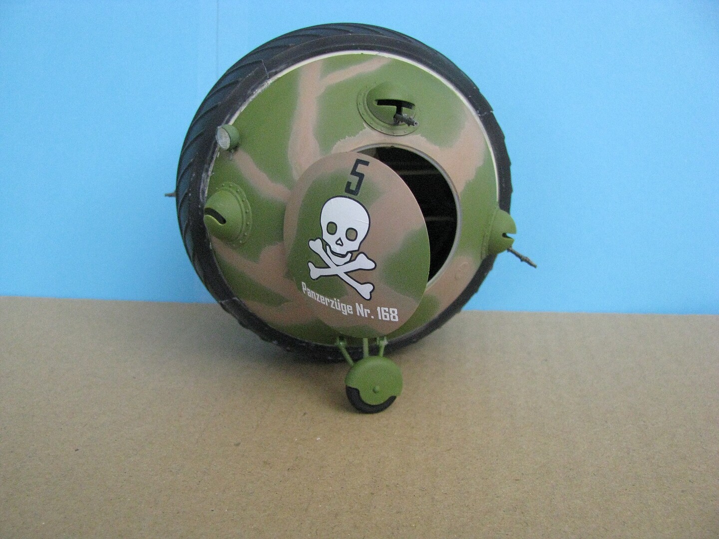 Kugelpanzer 41(r) Ball Tank w/Interior -- Plastic Model Tank Kit -- 1/ ...