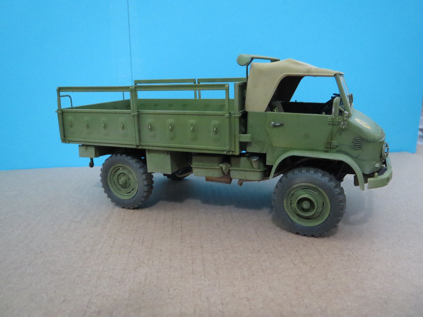 German Unimog S404 Military Ambulance -- Plastic Model Military Vehicle ...