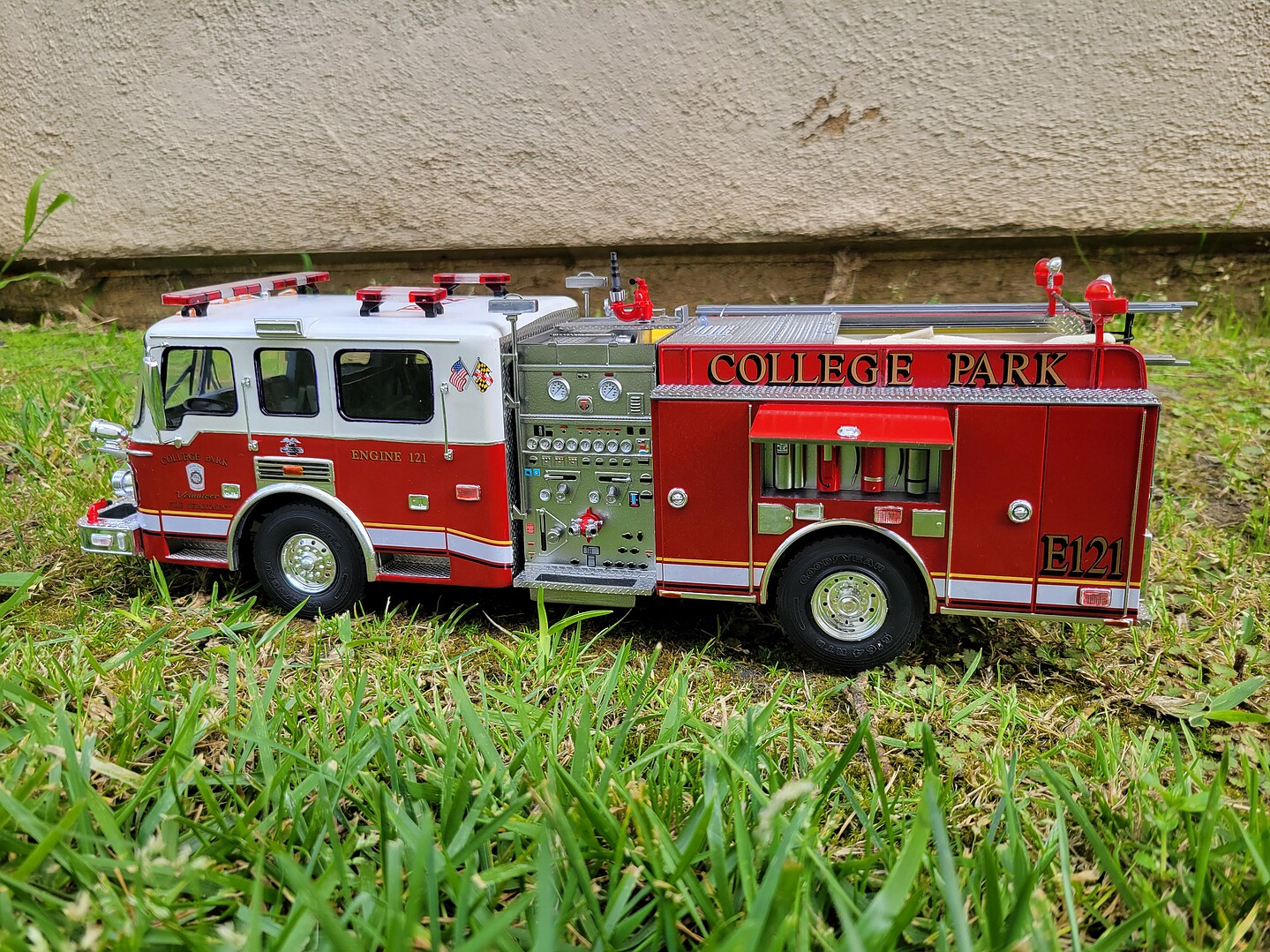 '02 American LaFrance Eagle Fire Pumper -- Plastic Model FIretruck Kit ...