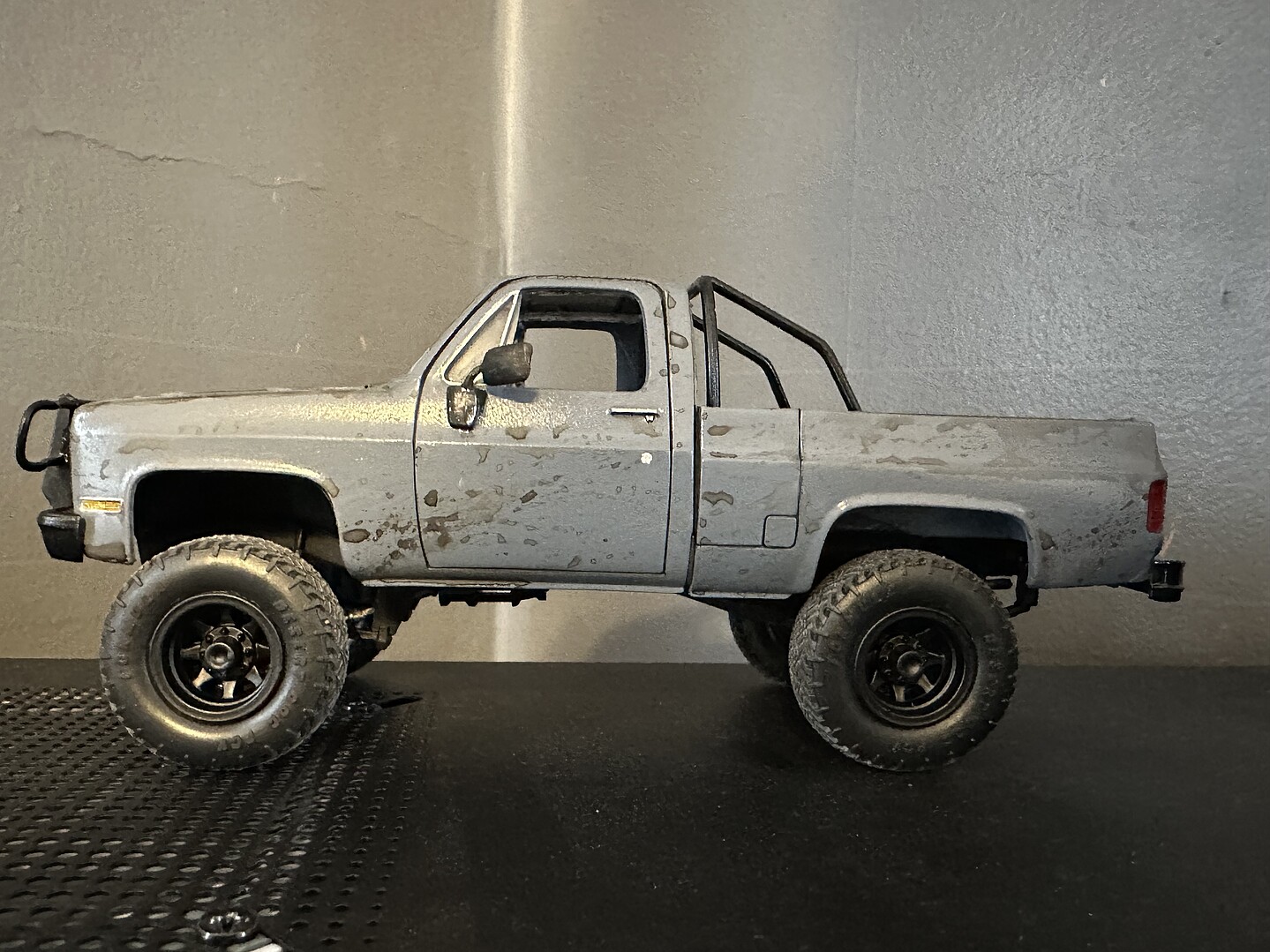 Gallery Pictures MPC 1984 GMC Pickup Black Plastic Model Car Kit 1/25 ...