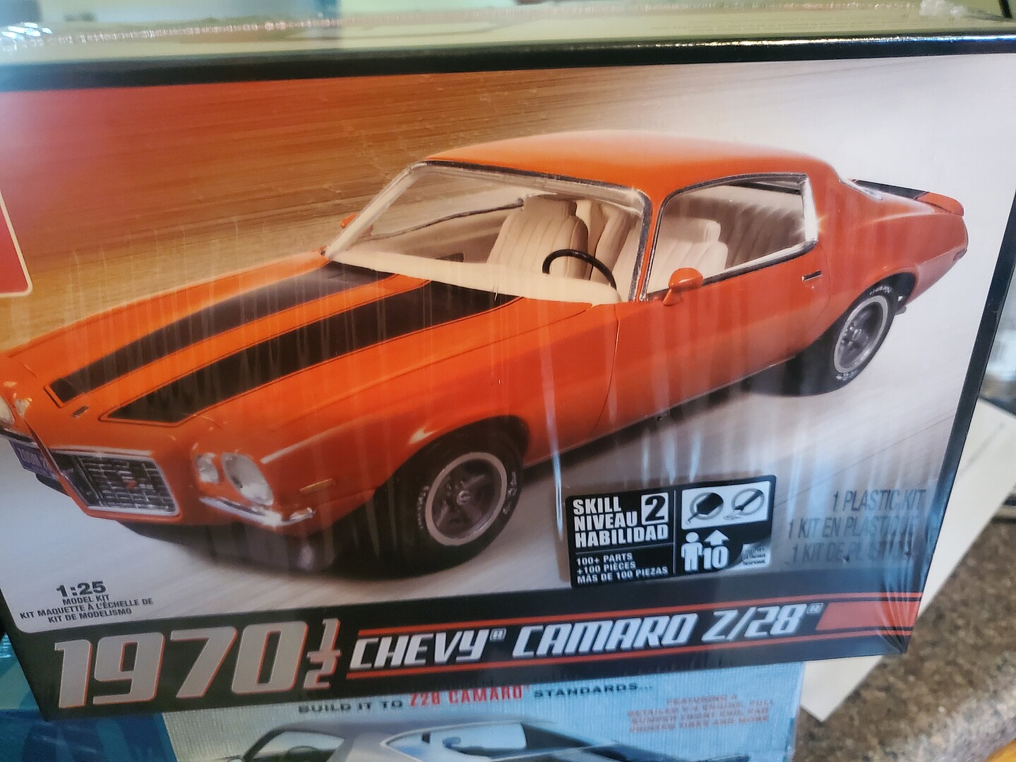 Chevy Camaro Z28 1970 1/2 -- Plastic Model Car Kit -- 1/25 Scale ...