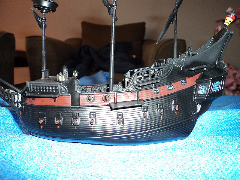 Caribbean Pirate Ship -- Plastic Model Sailing Ship Kit -- 1/72 Scale ...