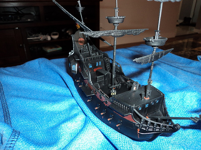 Caribbean Pirate Ship -- Plastic Model Sailing Ship Kit -- 1/72 Scale ...