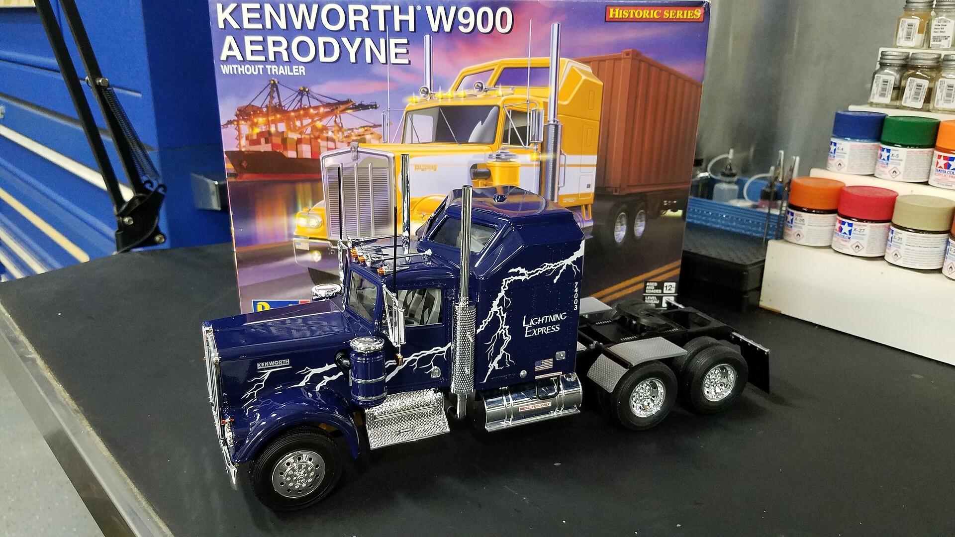 Kenworth W900 Semi Truck Pictures
