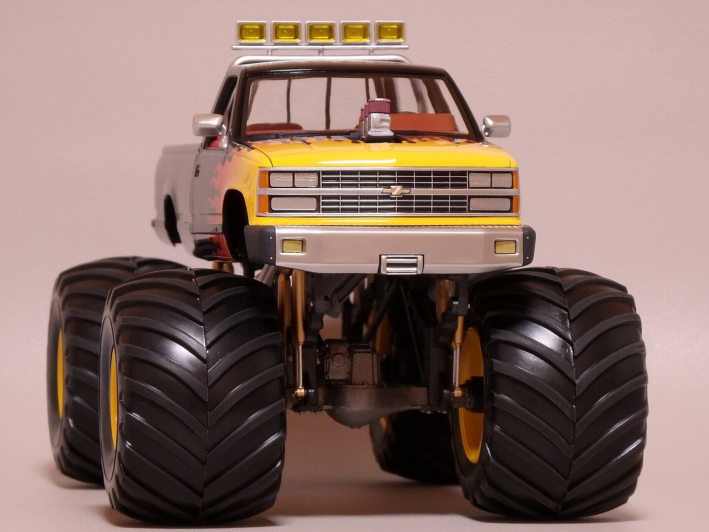 '88 Chevy Silverado Monster Truck -- 1/24 Scale Plastic Model Vehicle ...