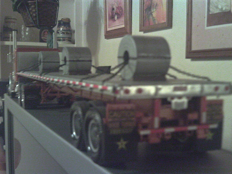 Fruehauf Flatbed Trailer -- Plastic Model Semi Trailer Kit -- 1/25 ...