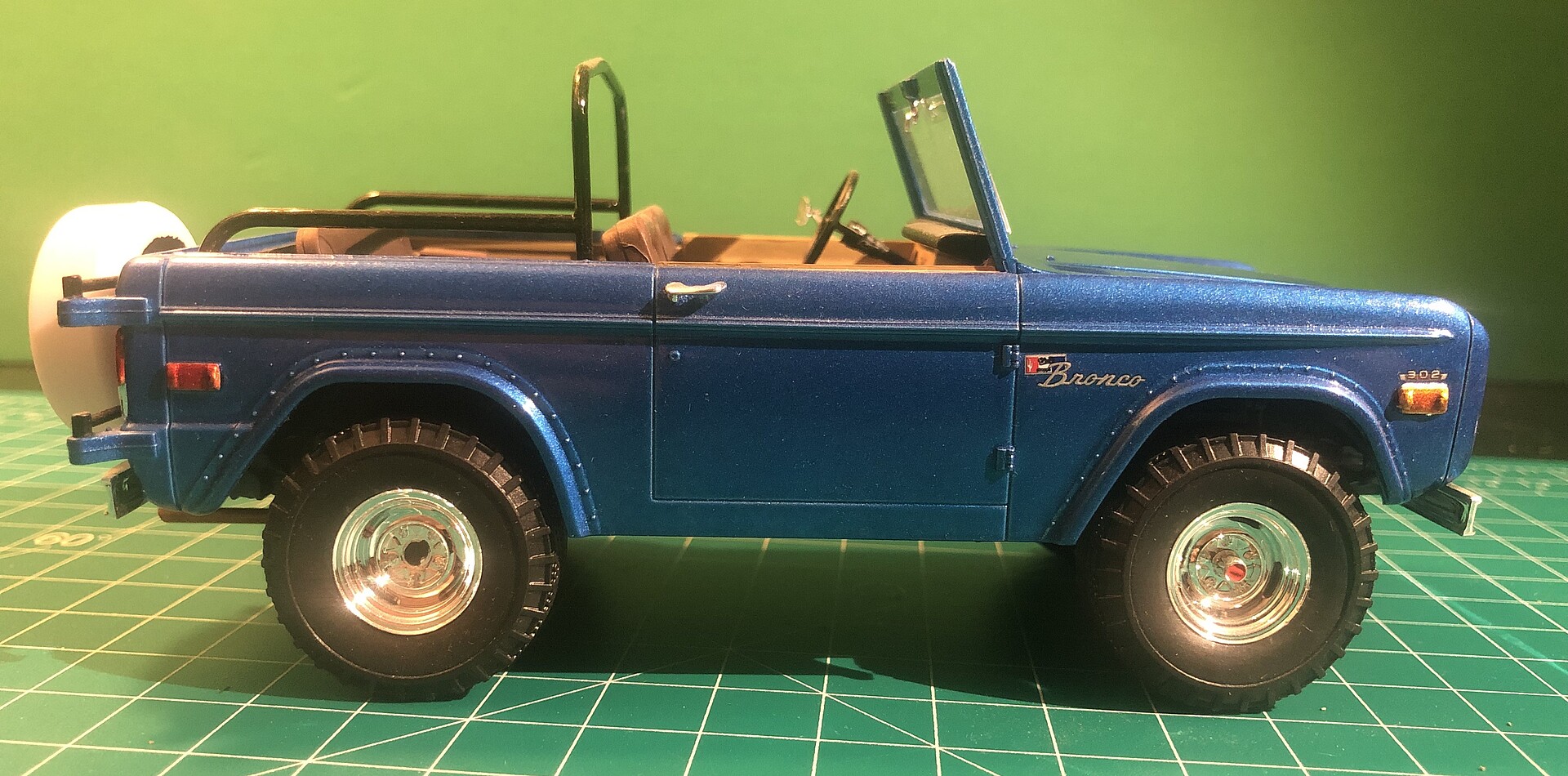 Gallery Pictures Revell-Monogram Baja Bronco Plastic Model Car Kit 1/25 ...