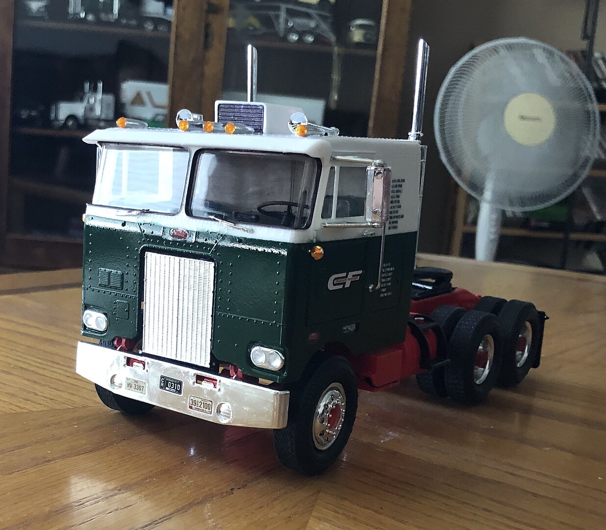 Gallery Pictures AMT Peterbilt 352 Pacemaker Cabover Plastic Model ...
