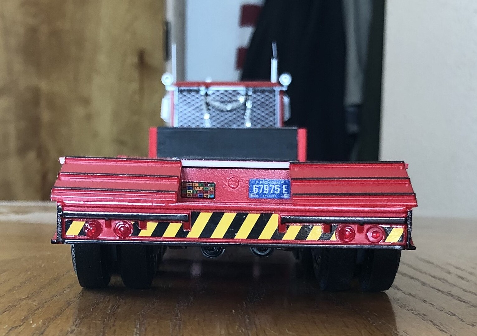 880 Lowboy Trailer with load -- Plastic Model Truck Vehicle Kit -- 1/25 ...