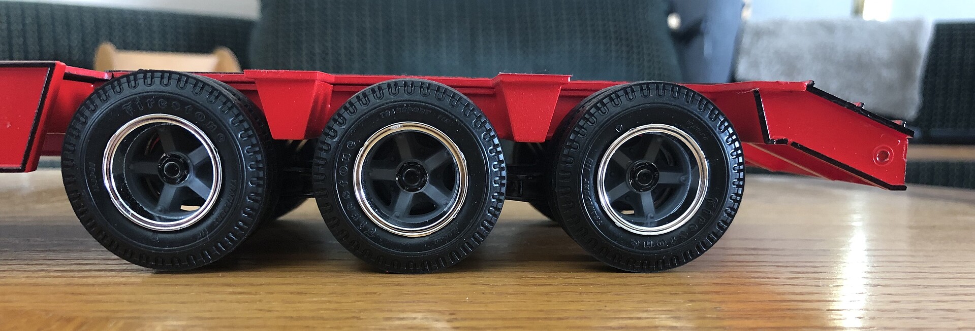 880 Lowboy Trailer with load -- Plastic Model Truck Vehicle Kit -- 1/25 ...