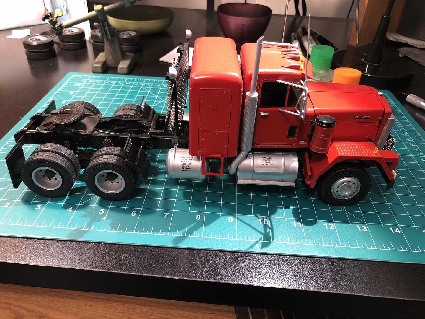 Alaskan Hauler Kenworth Tractor -- Plastic Model Car Truck Vehicle -- 1 ...