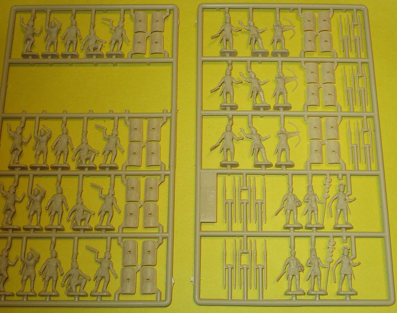 Gallery Pictures Italeri Caesar's War Roman Infantry Plastic Model ...