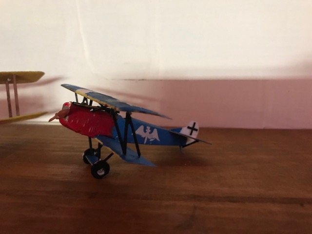 Fokker DVII (OAW) German WWI Fighter -- Plastic Model Airplane Kit -- 1 ...