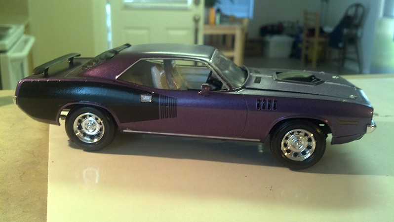 1971 Hemi Cuda 426 -- Plastic Model Car Kit -- 1/24 Scale -- #852943 ...