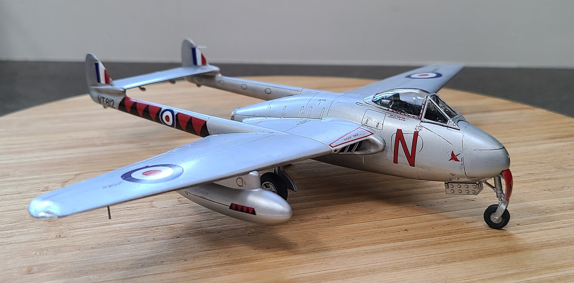 DeHavilland Vampire T3 Trainer Aircraft -- Plastic Model Airplane Kit ...