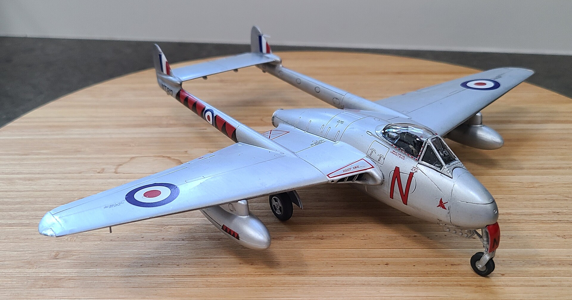 DeHavilland Vampire T3 Trainer Aircraft -- Plastic Model Airplane Kit ...