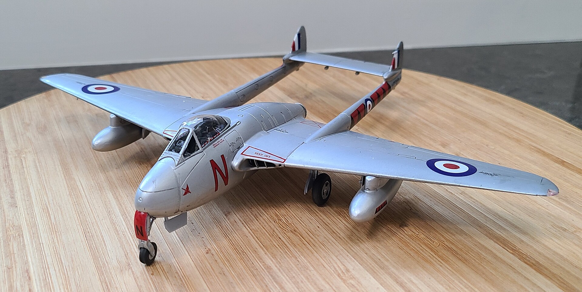 DeHavilland Vampire T3 Trainer Aircraft -- Plastic Model Airplane Kit ...