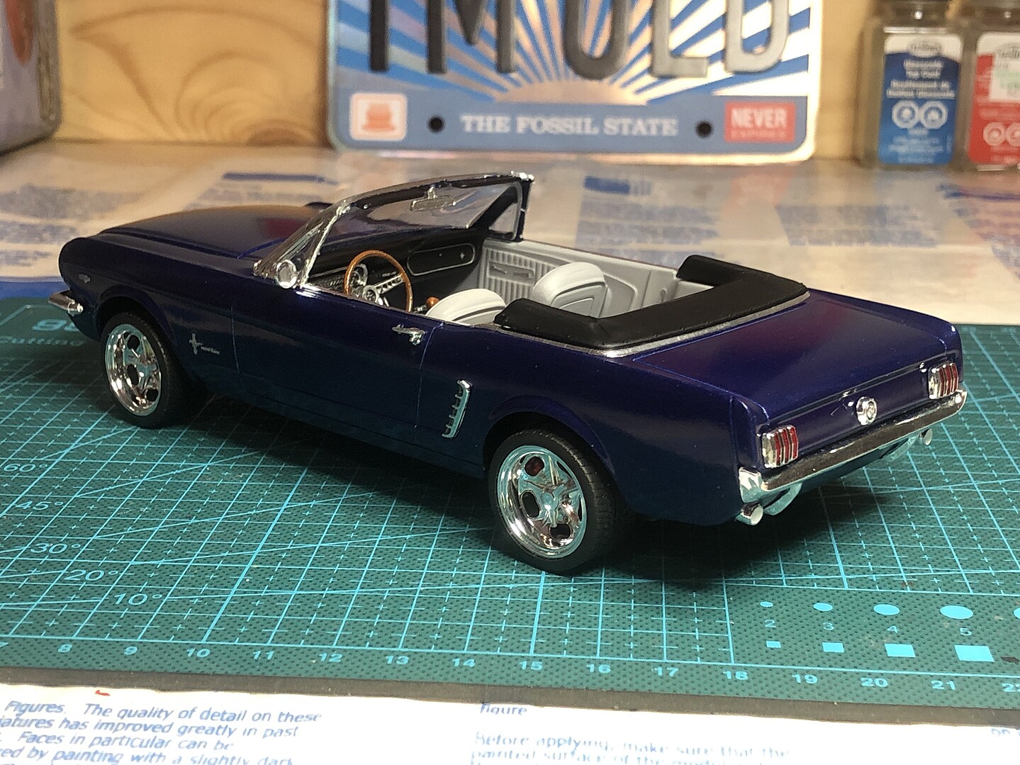 1966 Ford Mustang Fastback -- Plastic Model Car -- 1/25 Scale -- #1305 ...