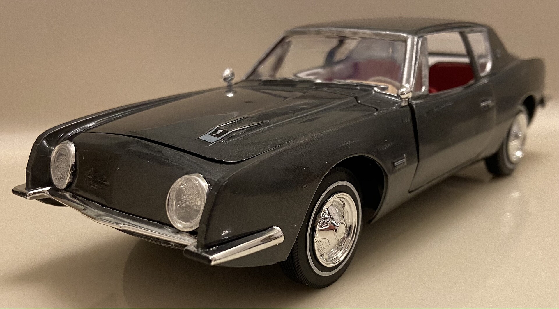 1963 Studebaker Avanti Sport Coupe -- Plastic Model Car Vehicle Kit ...