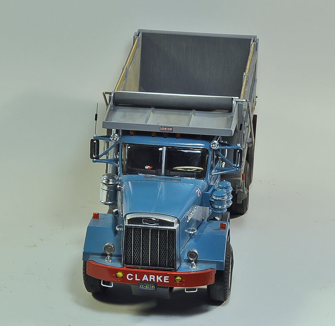 Autocar Dump Truck -- Plastic Model Truck Kit -- 1/25 Scale -- #1150 ...