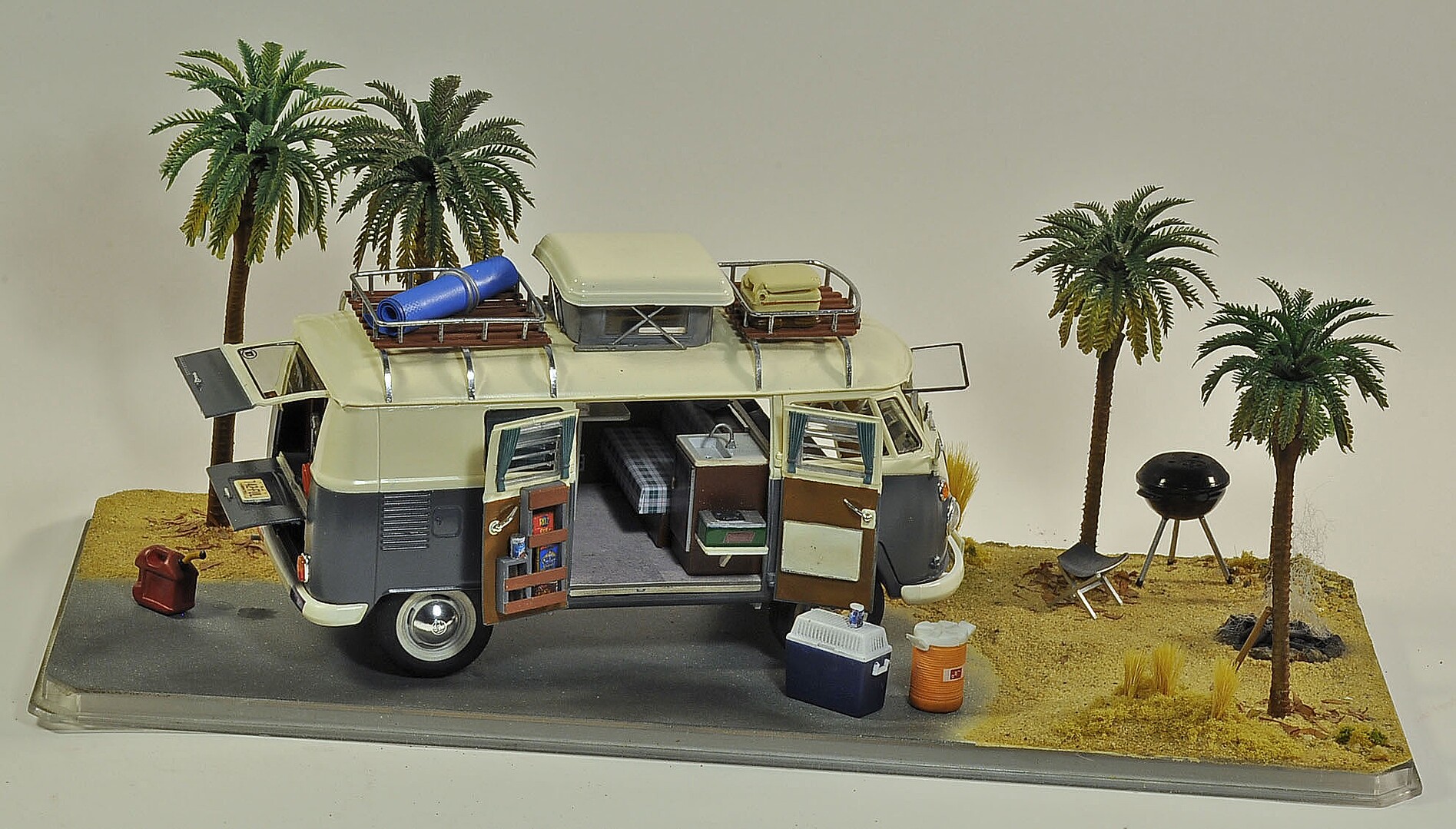 VW T1 Van Camper -- Plastic Model Vehicle Kit -- 1/24 Scale -- #7674 ...