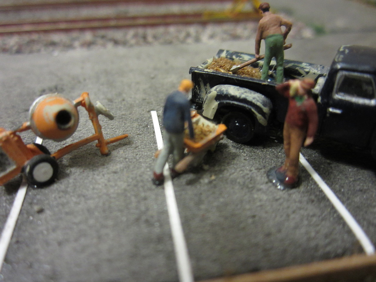 Gallery Pictures Woodland Masonry Workers N Scale Model Railroad Figure ...