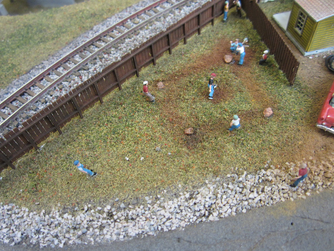 Scenic Accents -- Baseball Players II (6) -- N Scale Model Railroad ...