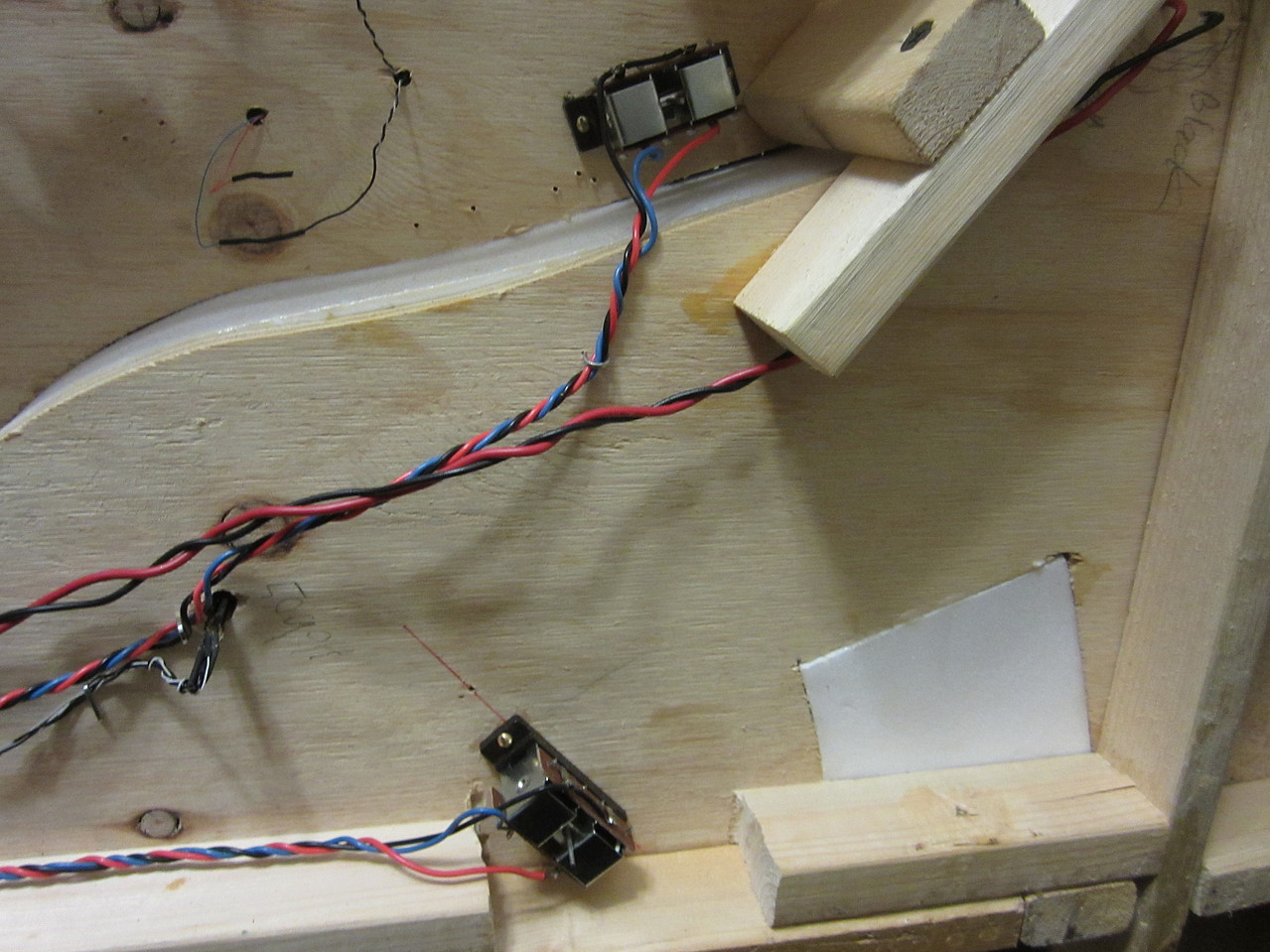 Turnout Motor w/ Extended Operating Pin -- Model Railroad Electrical ...