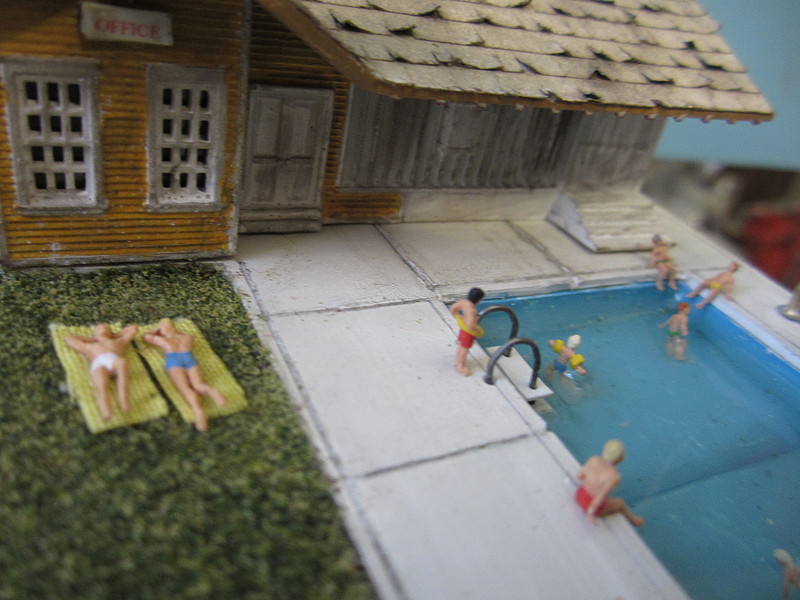 Children at the Pool -- Model Railroad Figures -- N Scale -- #79091 ...