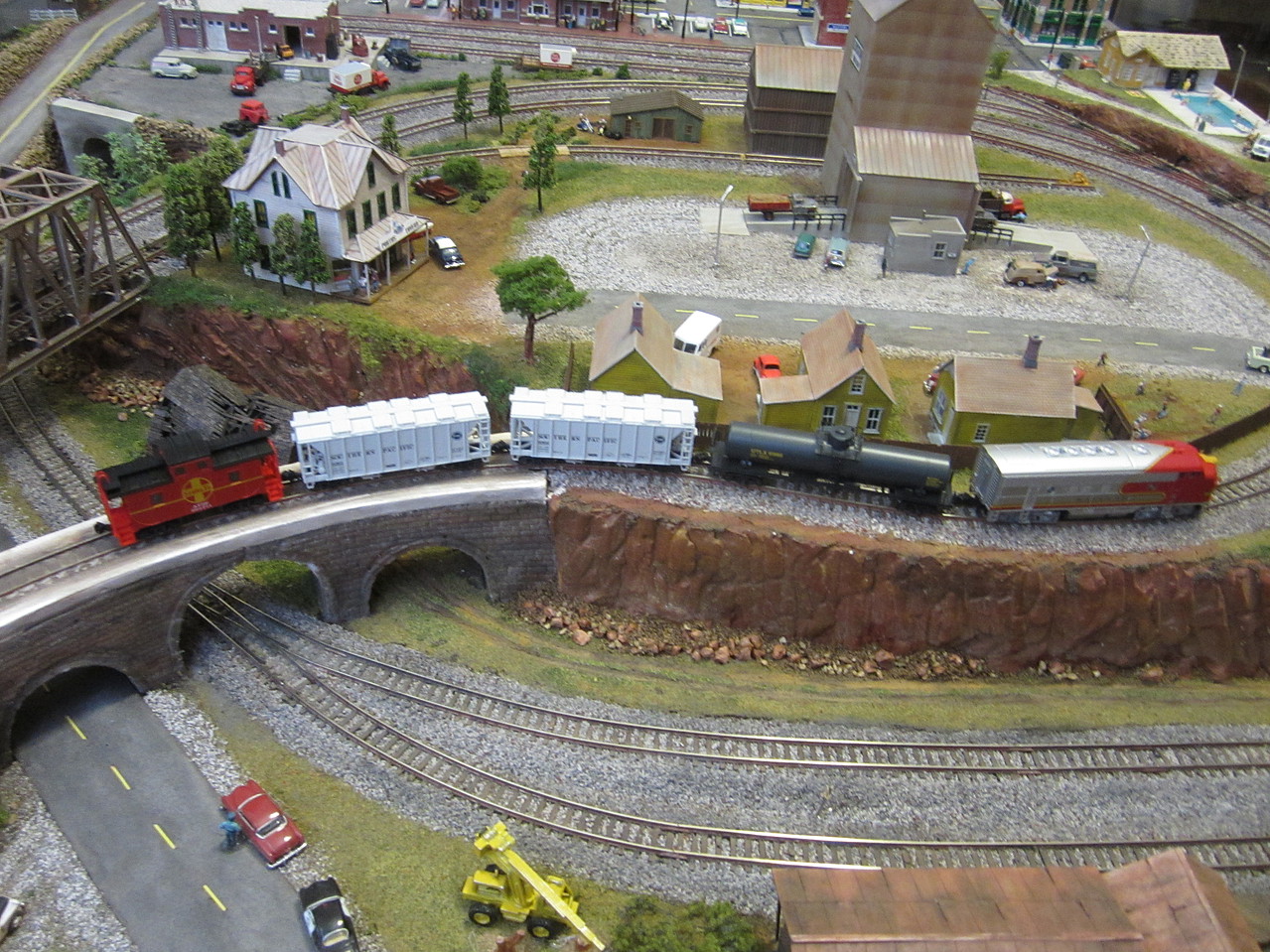 Diesel Freight Train-Only Set Standard DC Santa Fe -- N Scale Model ...