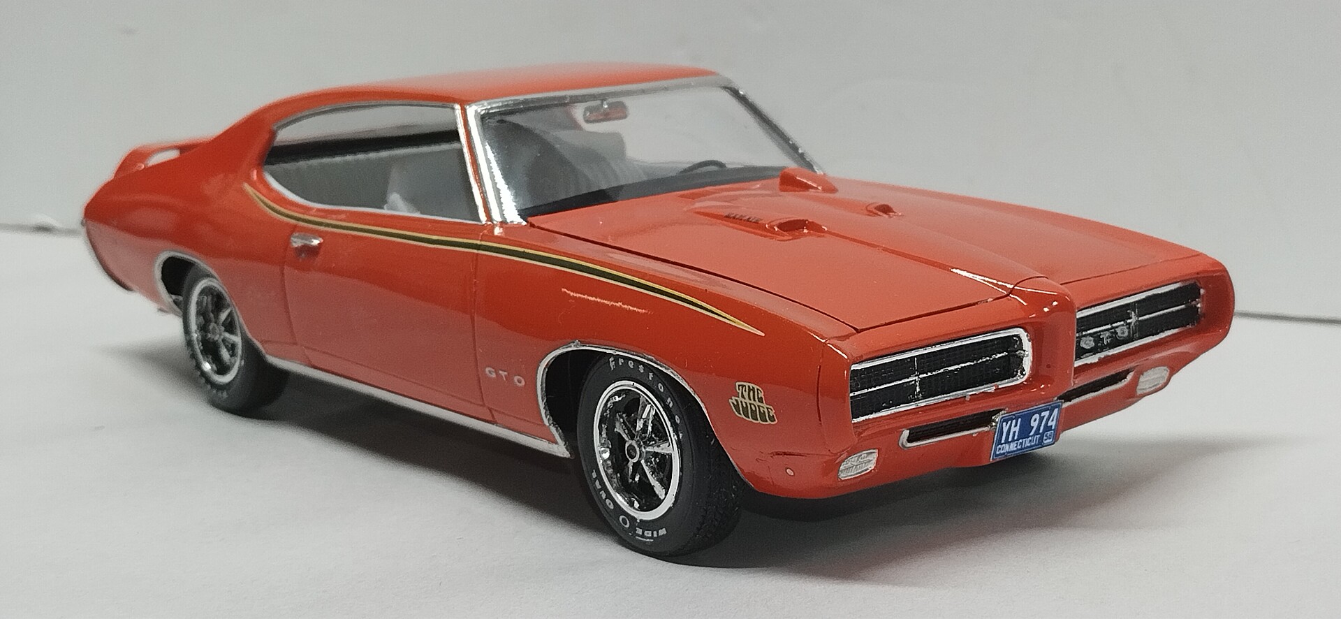 1969 Pontiac GTO -- Plastic Model Car Kit -- 1/24 Scale -- #4530 ...
