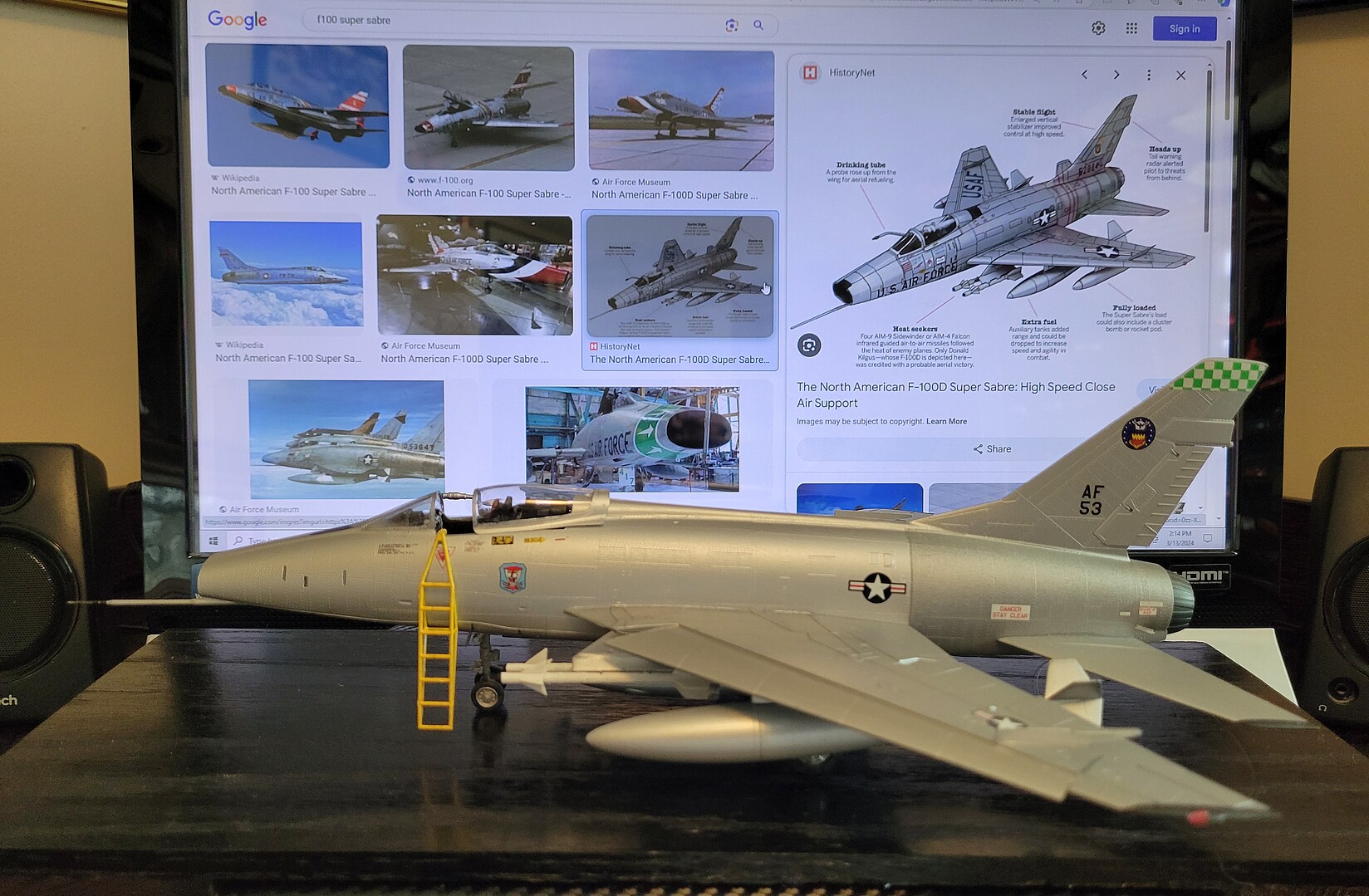 F100D Super Sabre Fighter Aircraft -- Plastic Model Airplane Kit -- 1/ ...