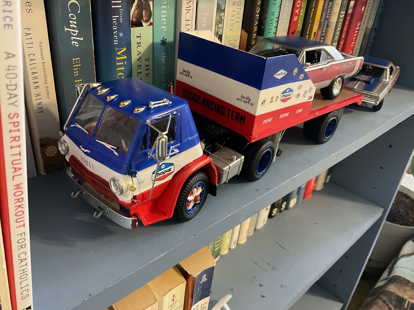 66 Dodge L700 Truck w/Flatbed Racing Trailer -- Plastic Model Truck Kit ...