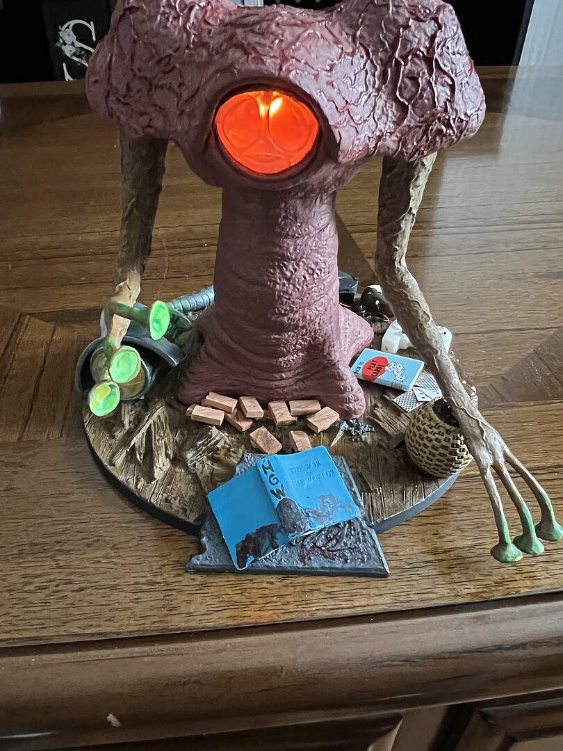 WoW Martian Figure -- Science Fiction Plastic Model Kit -- 1/8 Scale ...