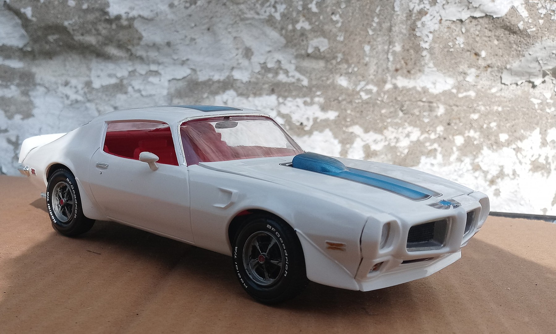 1970 Pontiac Firebird -- Plastic Model Car Kit -- 1/24 Scale -- #854489 ...