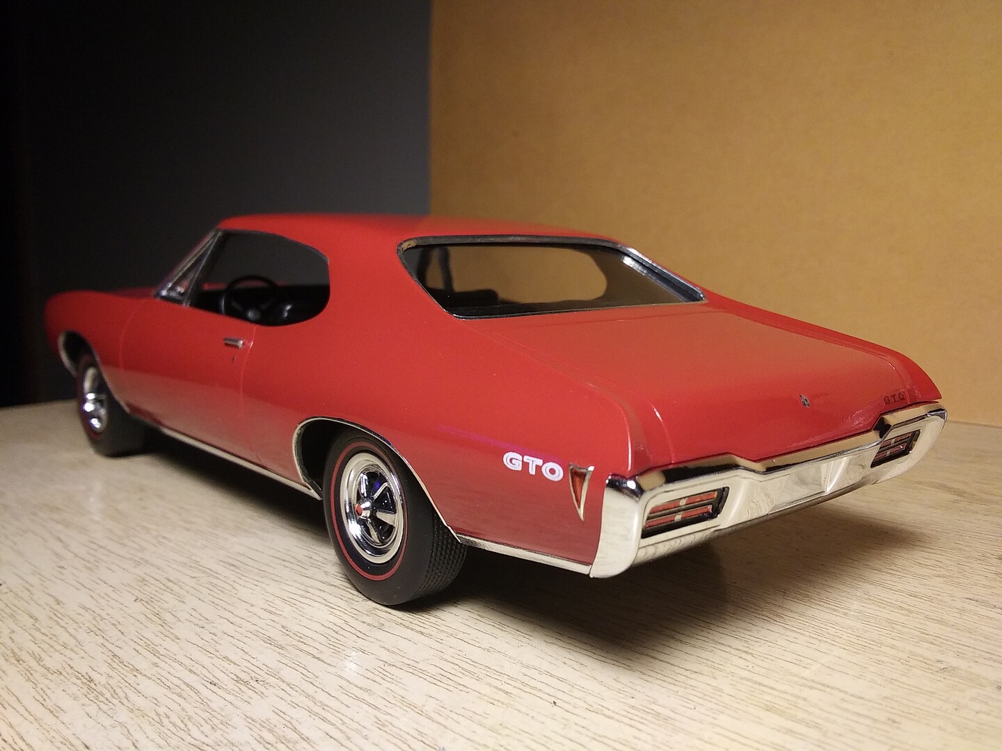 1968 Pontiac GTO Hardtop Craftsman -- Plastic Model Car -- 1/25 Scale ...