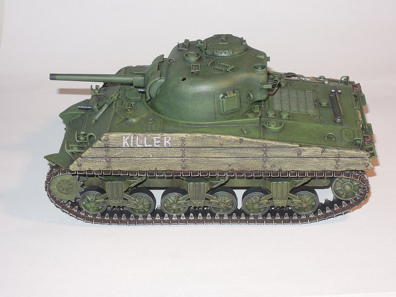 US Marines Sherman M4A2(W) PTO -- Plastic Model Tank Kit -- 1/35 Scale ...