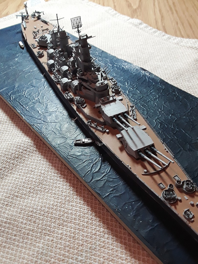 USS IOWA BB-61 Battleship Boat -- Plastic Model Military Ship kit -- 1/ ...